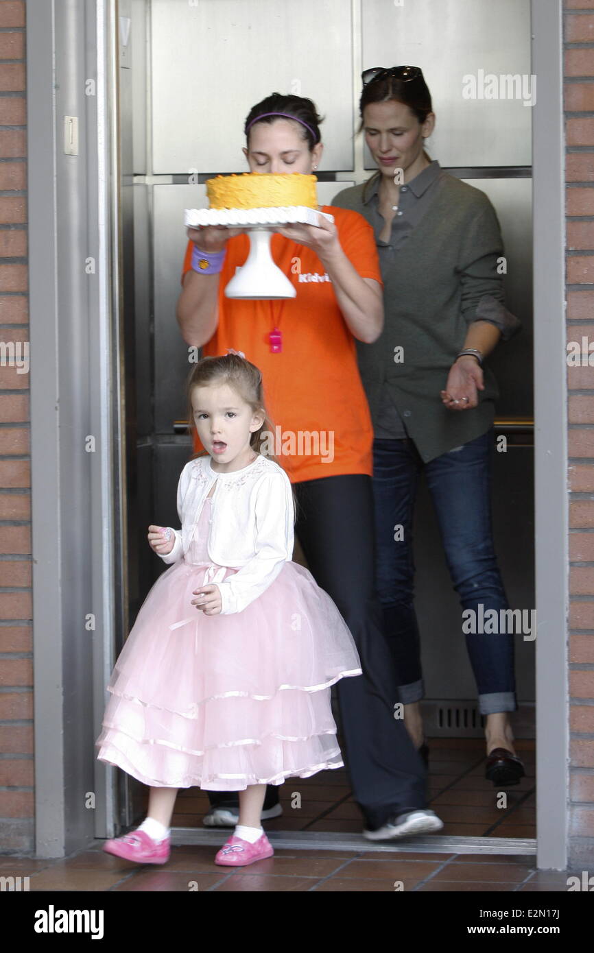 Ben Affleck And Jennifer Garner Take Their Daughter Seraphina To