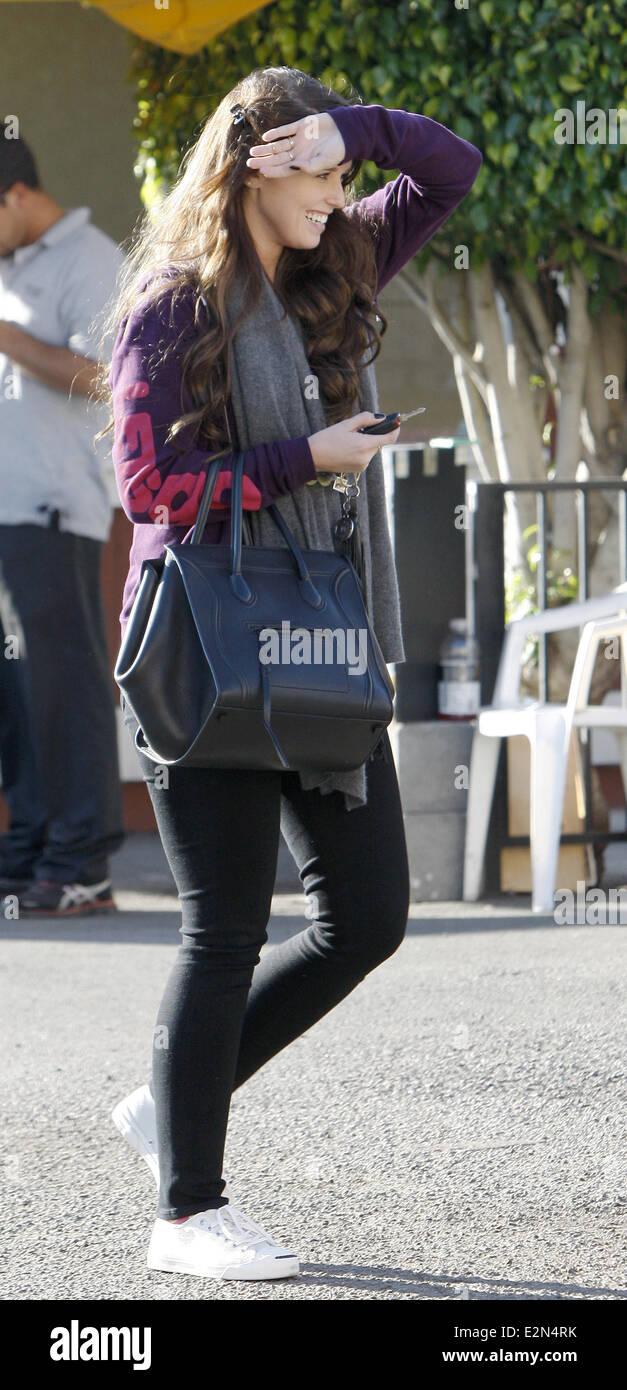 Katherine Schwarzenegger returns to her Mercedes-Benz G Wagon after ...