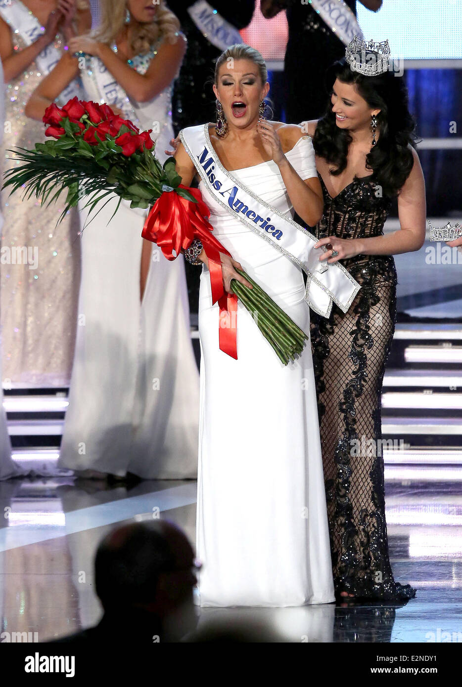 Miss New York Mallory Hagan is crowned the 2013 Miss America at PH Live ...