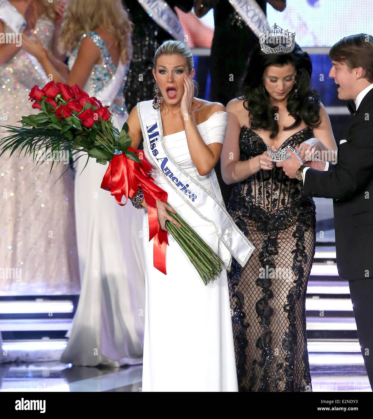 Miss New York Mallory Hagan is crowned the 2013 Miss America at PH Live ...
