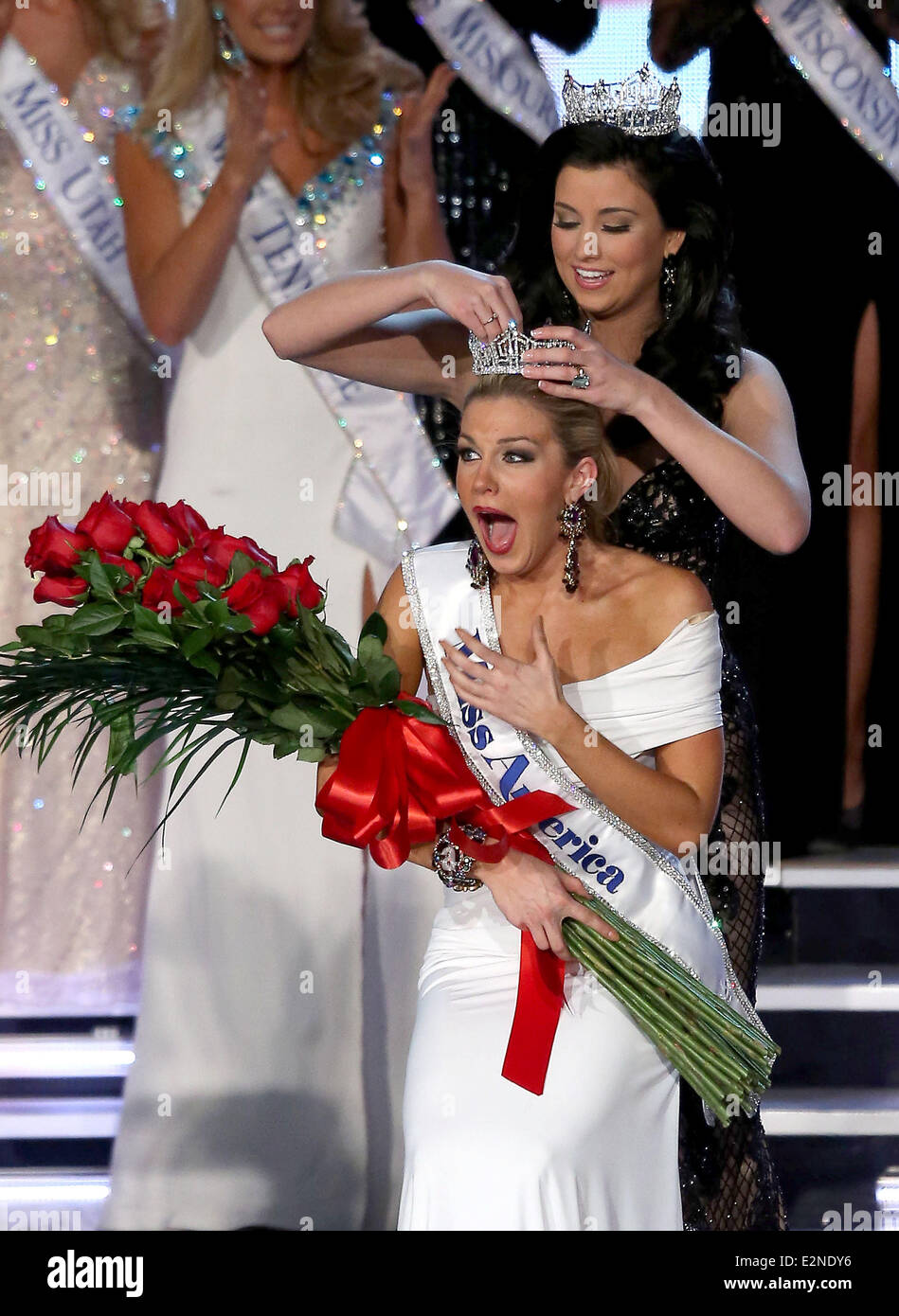 Miss New York Mallory Hagan is crowned the 2013 Miss America at PH Live ...