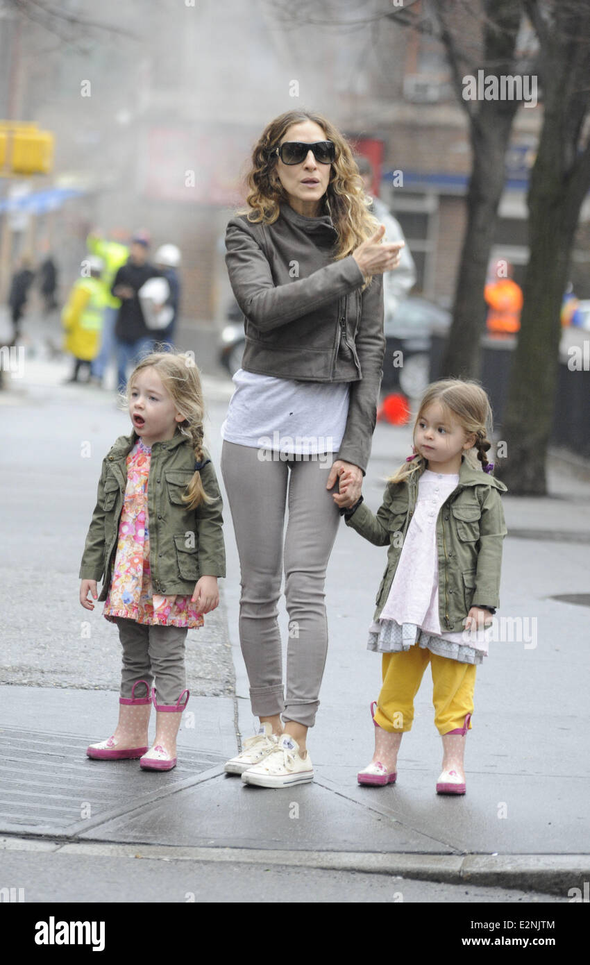 Sarah Jessica Parker takes her twin daughters Marion and Tabitha to ...