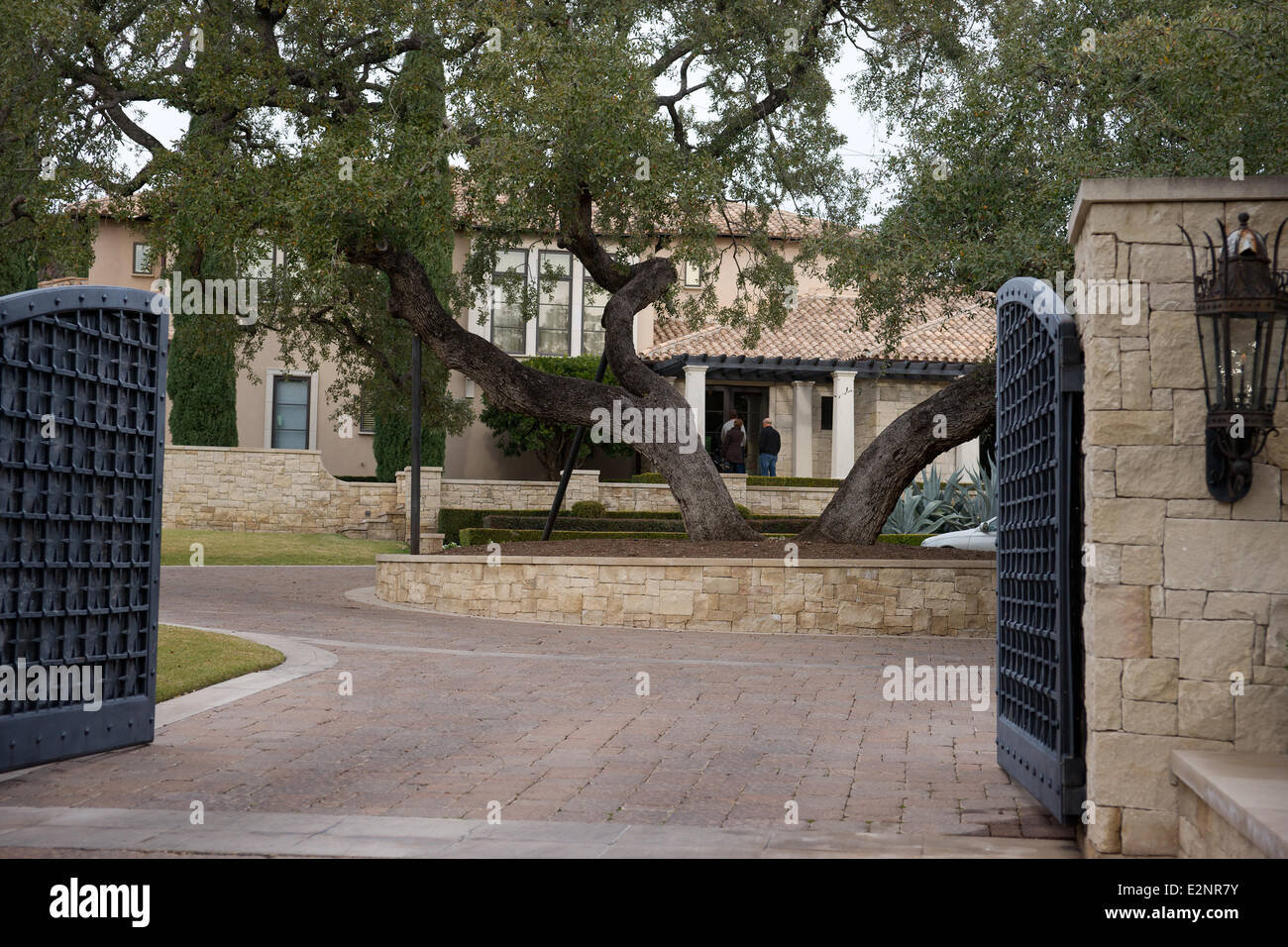 Exterior photos of Lance Armstrong's Texas residence and the location ...
