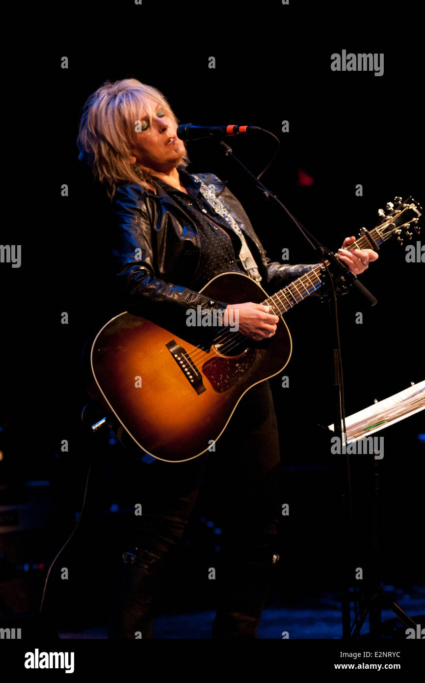 Lucinda williams hi-res stock photography and images - Alamy