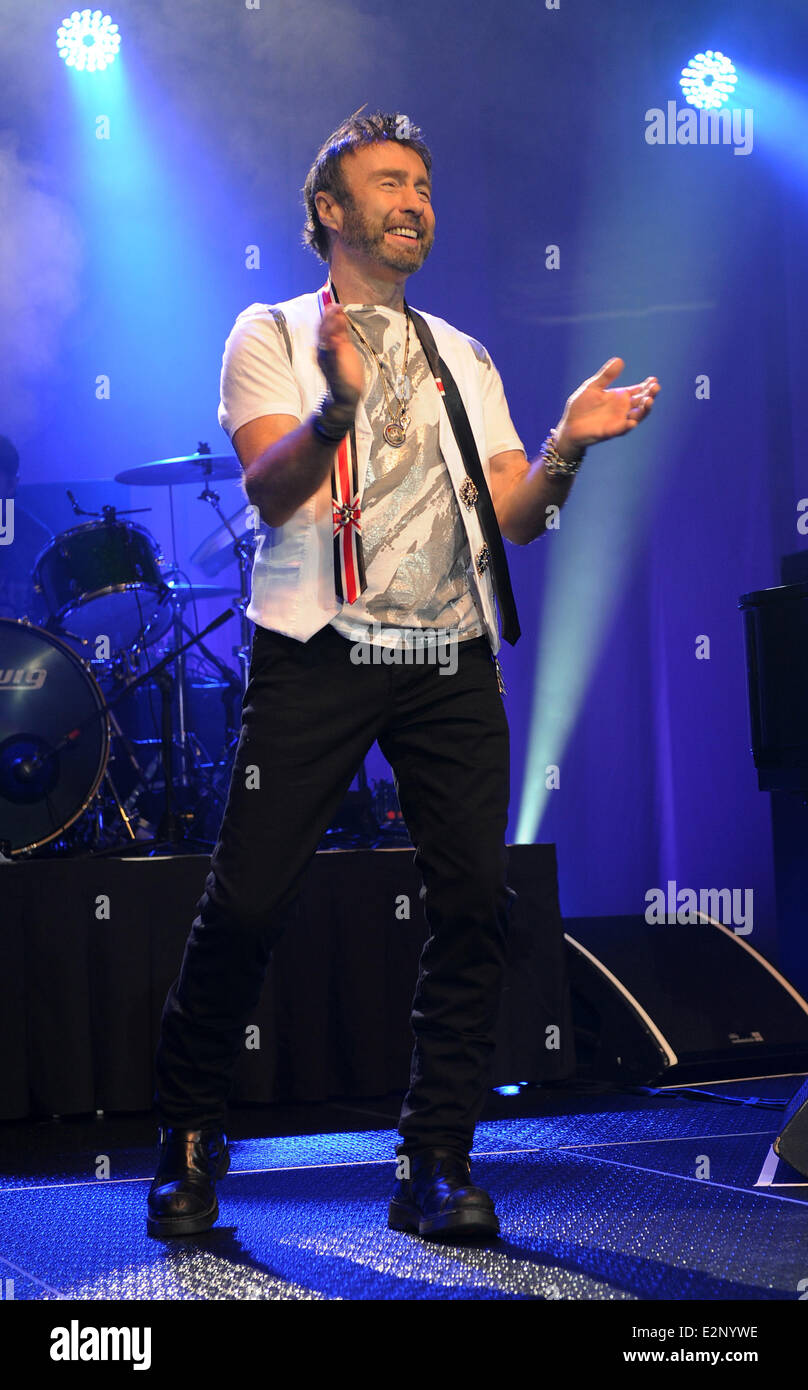 Paul Rodgers performing at The Tampa Center Featuring: Paul Rodgers ...
