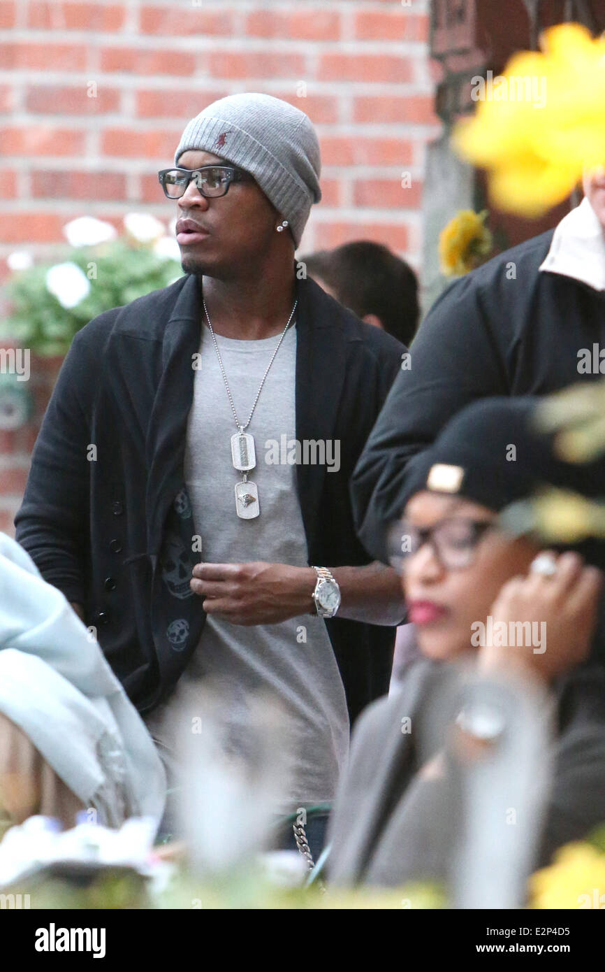 Ne-Yo and his girlfriend Monyetta Shaw have a late lunch at The Ivy on ...