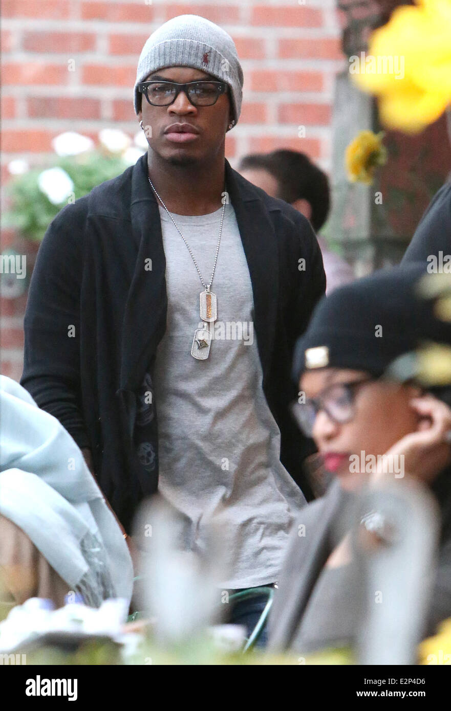 Ne-Yo and his girlfriend Monyetta Shaw have a late lunch at The Ivy on ...