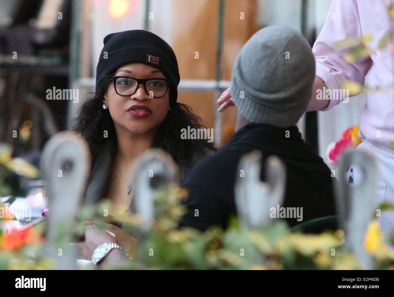 Ne-Yo and his girlfriend Monyetta Shaw have a late lunch at The Ivy on ...
