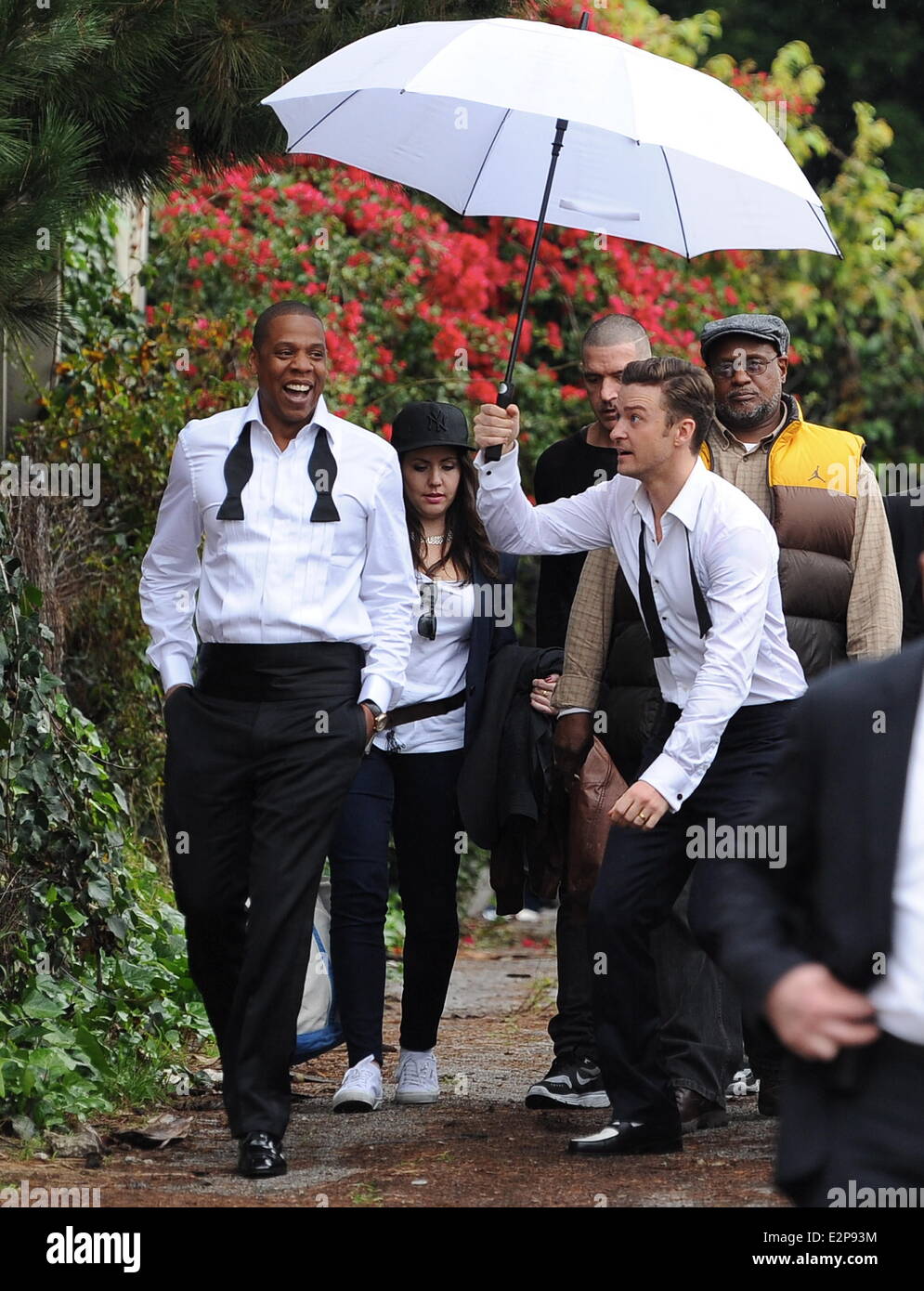 Justin Timberlake and Jay-Z seen fooling around on the set of their new ...