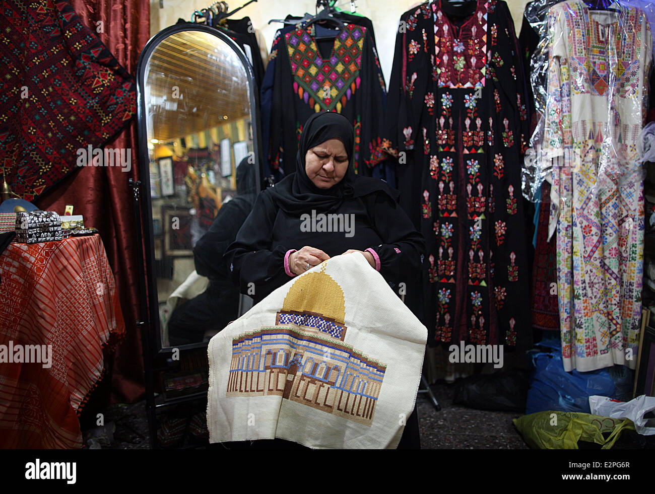 Palestinian traditional costume day hi-res stock photography and images ...