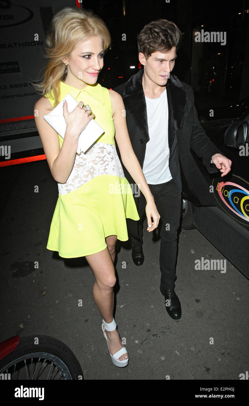 Burberry Acoustic presents Jake Bugg Live at their Regent Street store ...