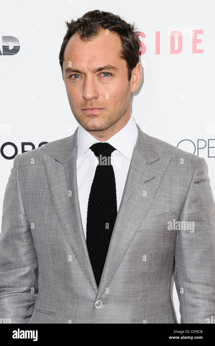 Side effects jude law hi-res stock photography and images - Alamy