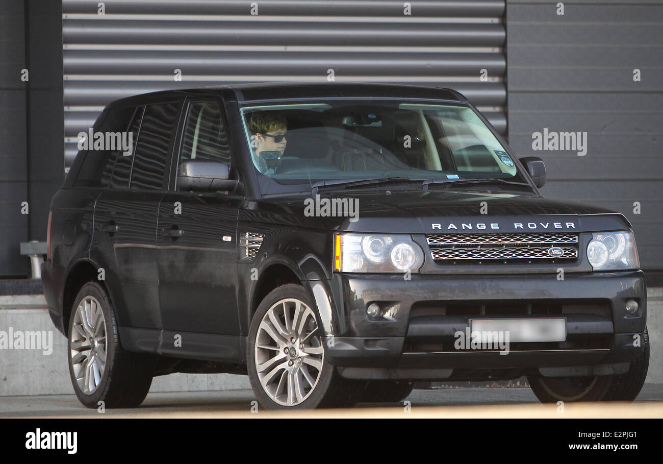 Niall Horan Car Niall Horan Of One Direction Arrives At St Michael's