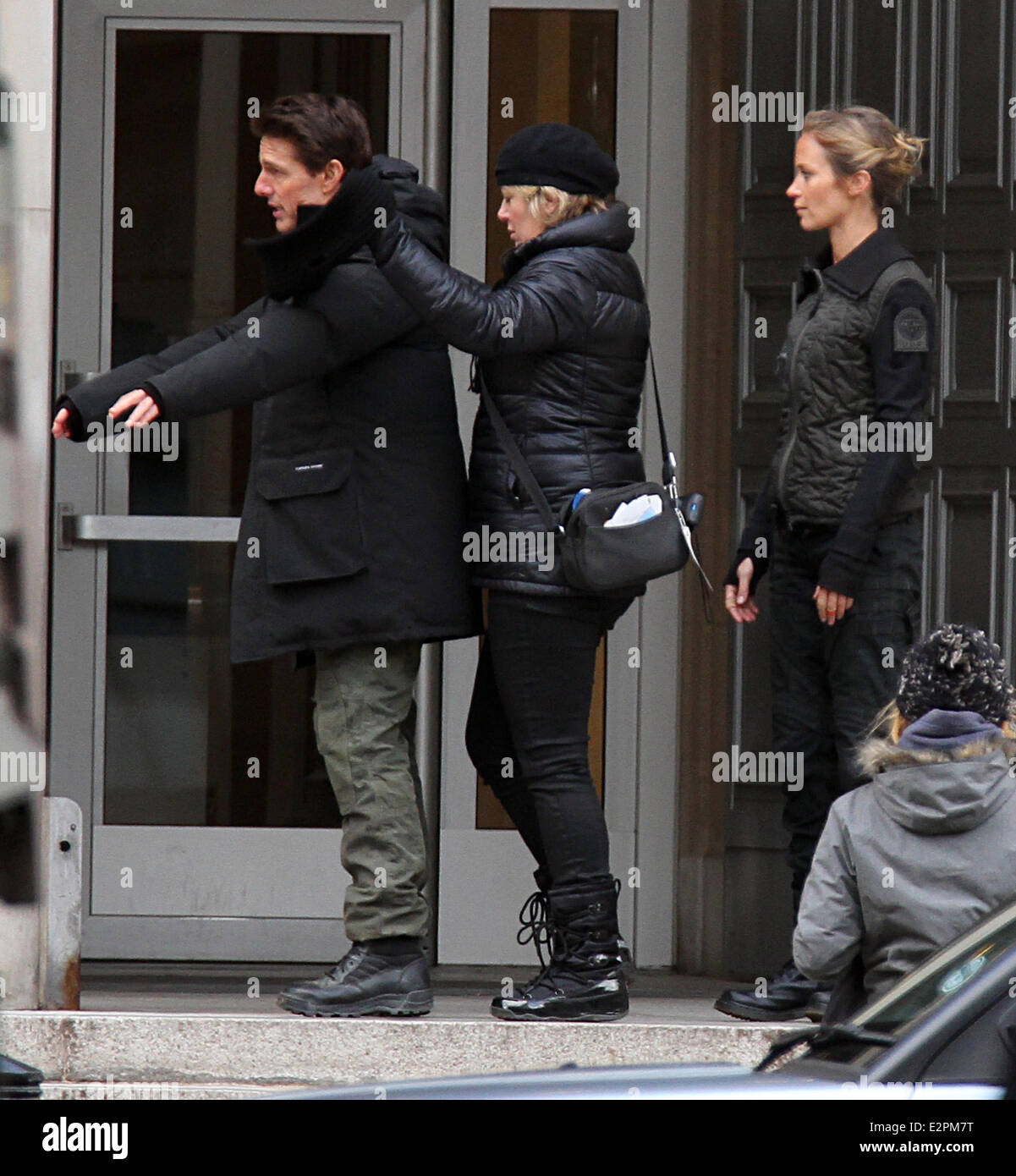 Tom Cruise and Emily Blunt filming scenes of new movie 'All You Need Is ...