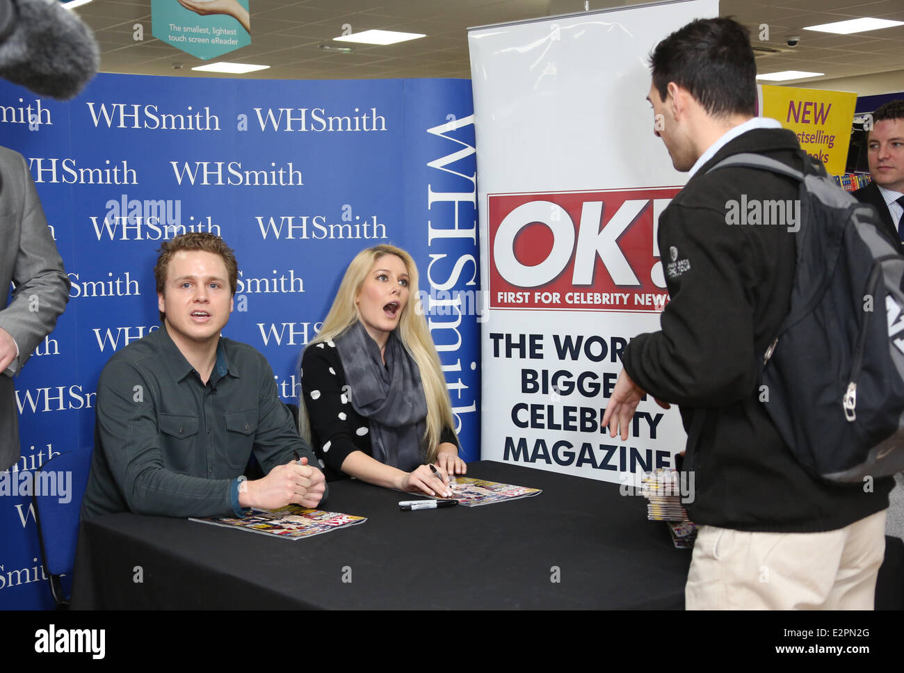 Heidi Montag and Spencer Pratt signing at WHSmith at Brent Cross ...