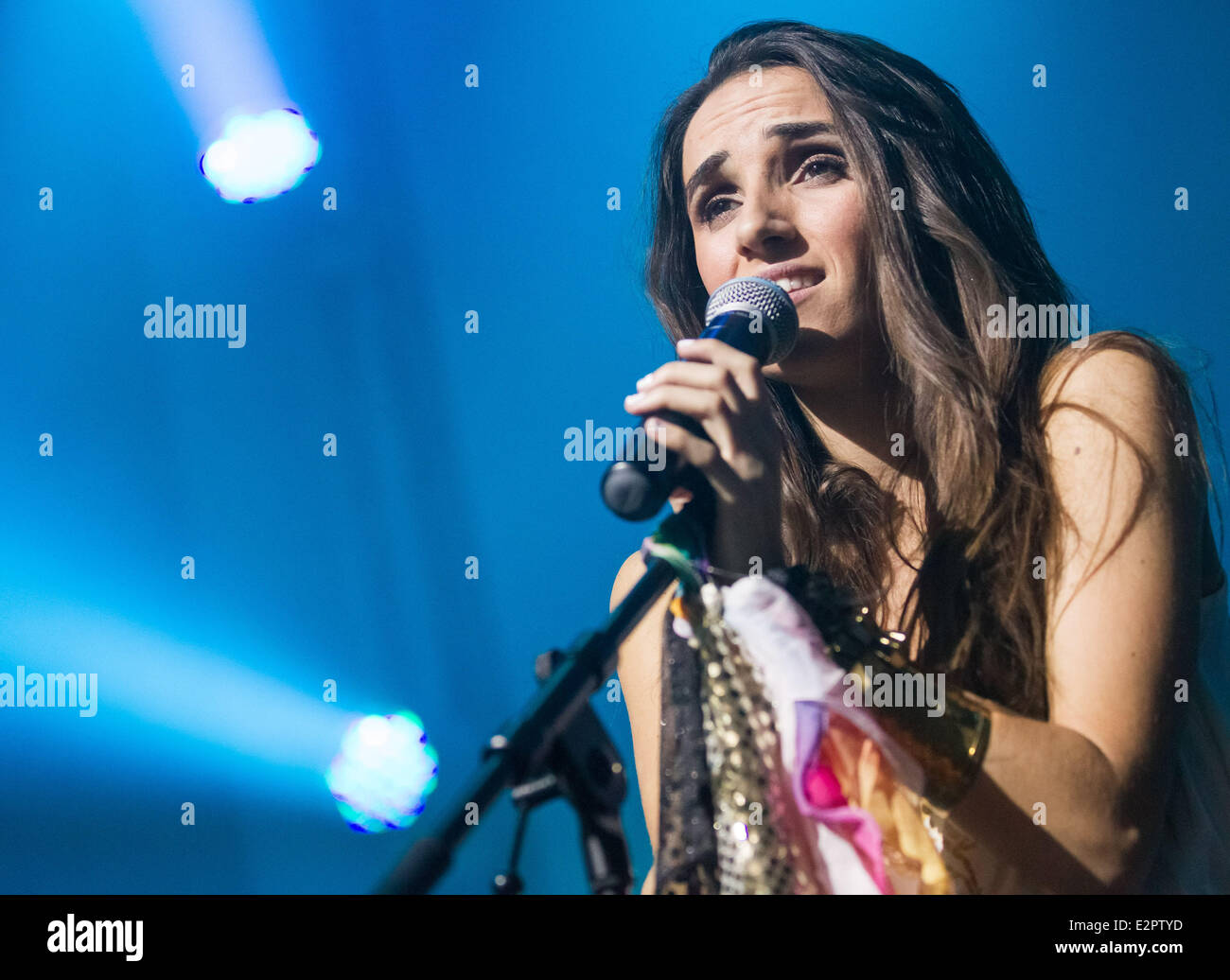 Ana Free performing live at TMN ao vivo Featuring: Ana Free Where ...