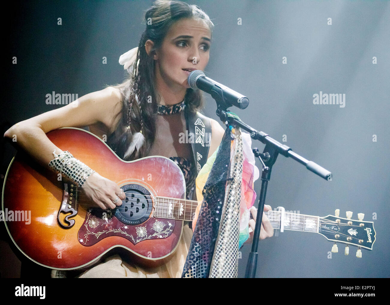 Ana Free performing live at TMN ao vivo Featuring: Ana Free Where ...