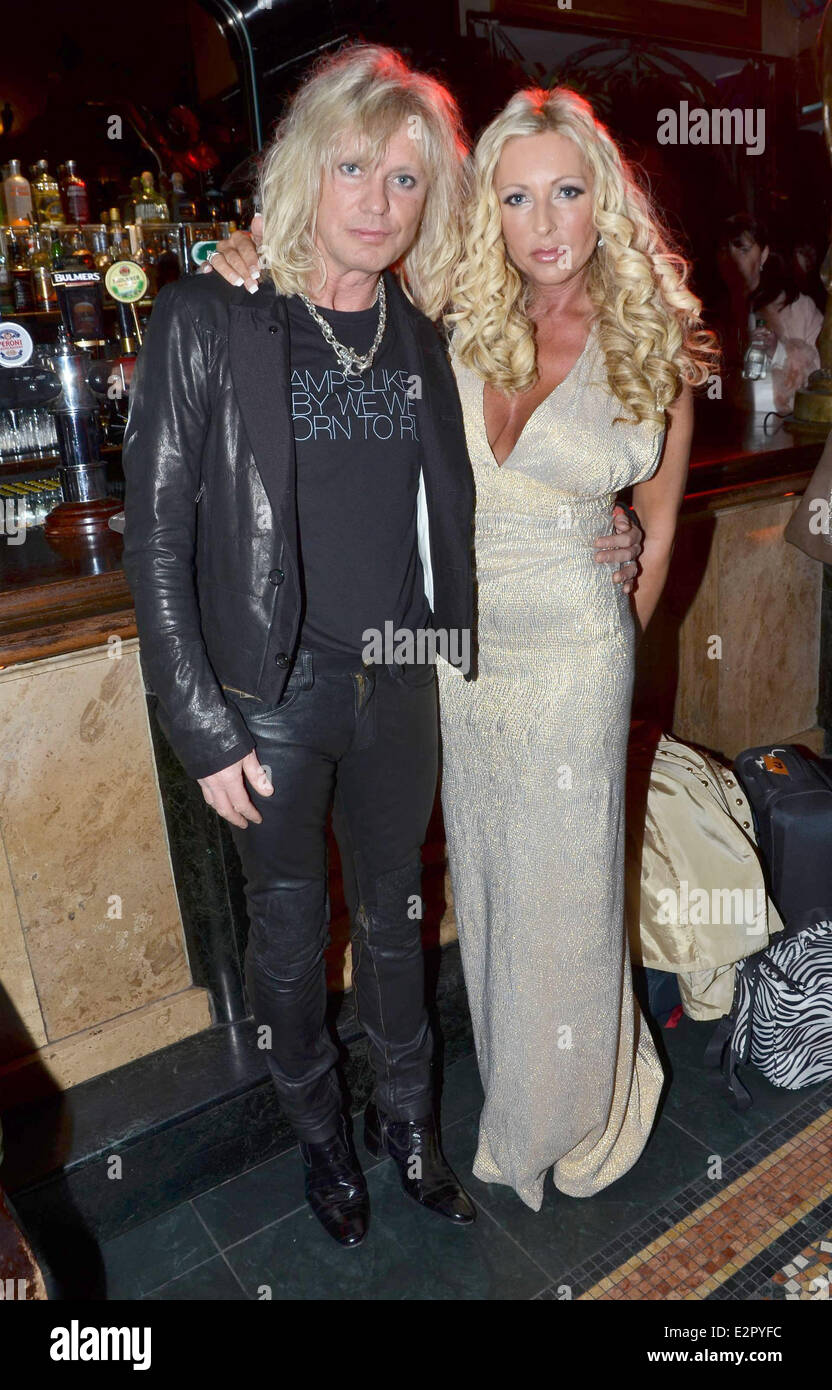 Rick savage and paige hi-res stock photography and images - Alamy