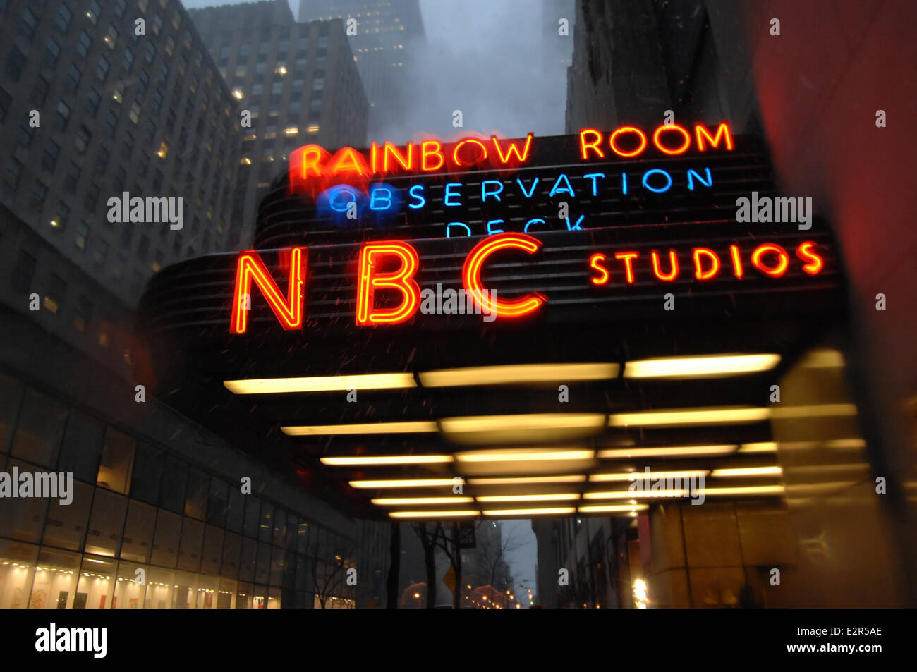 Despite the blizzard warning issued for Winter Storm Nemo in New York ...