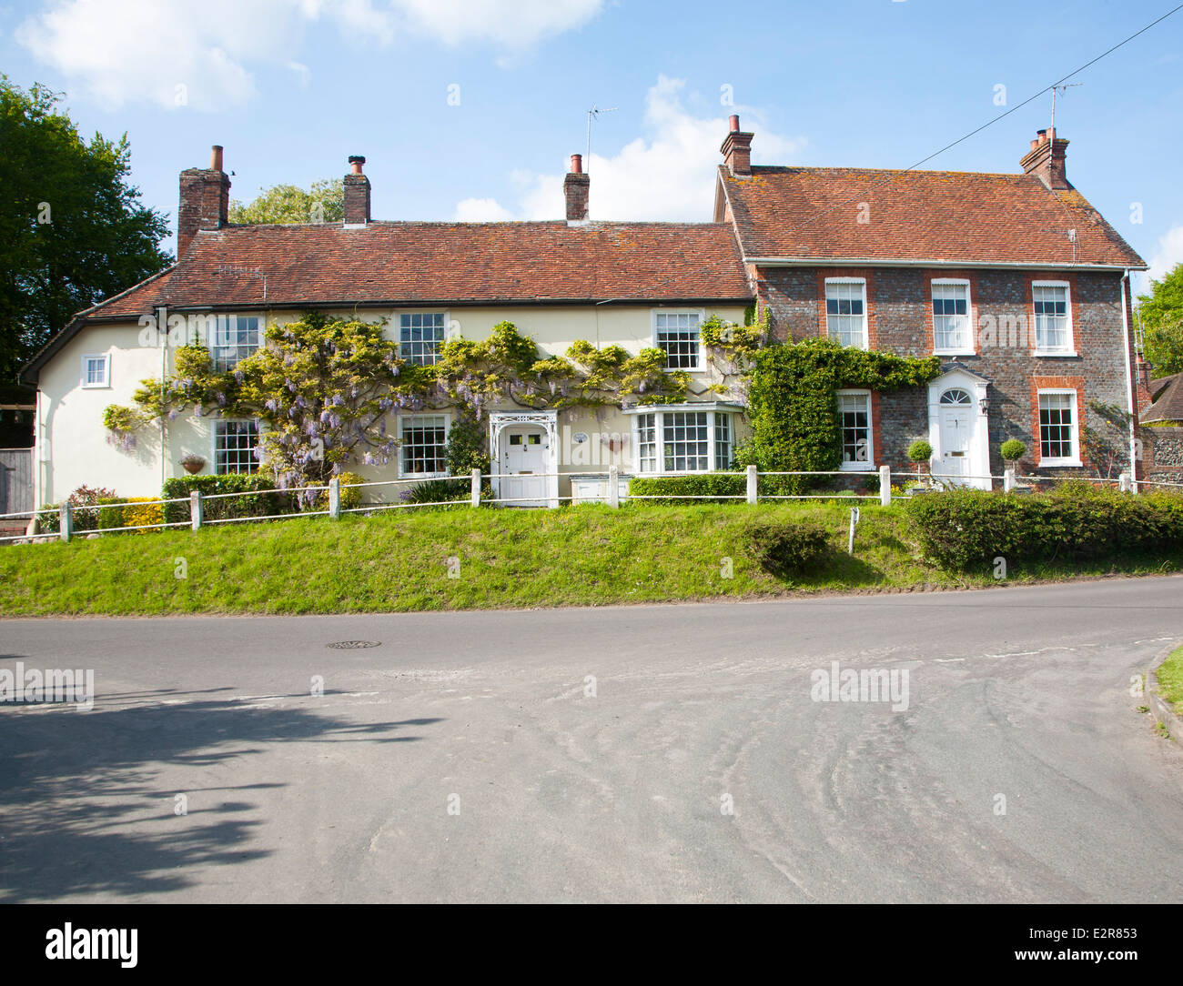 Ramsbury village wiltshire england hi-res stock photography and images ...