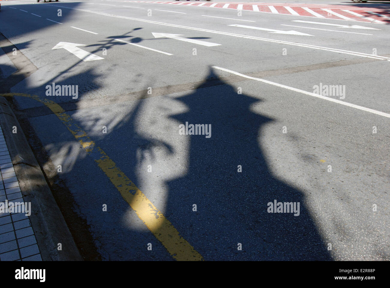 Shadows in buildings hi-res stock photography and images - Alamy