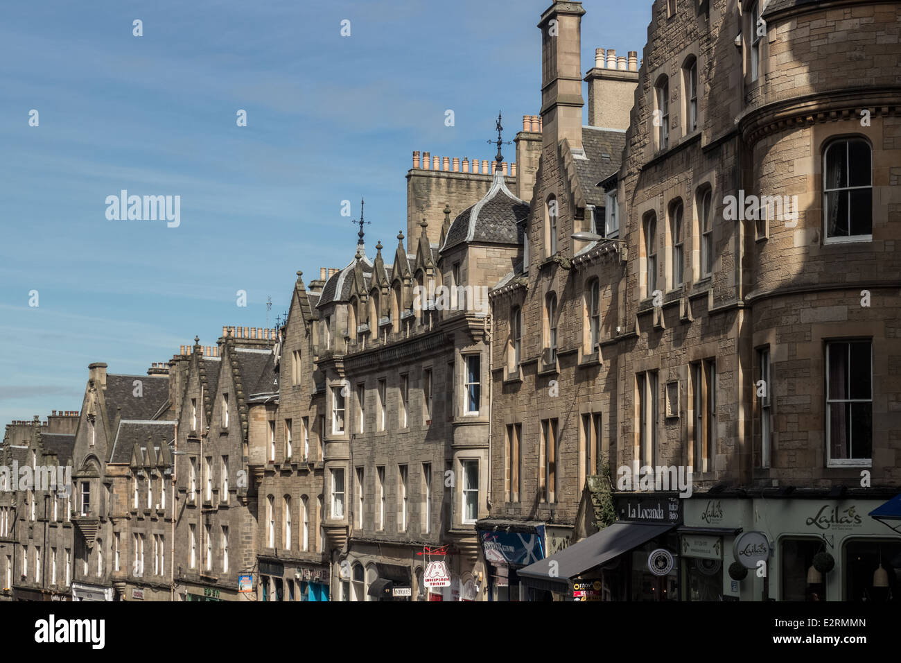 Typical scotland terraced street hi-res stock photography and images ...