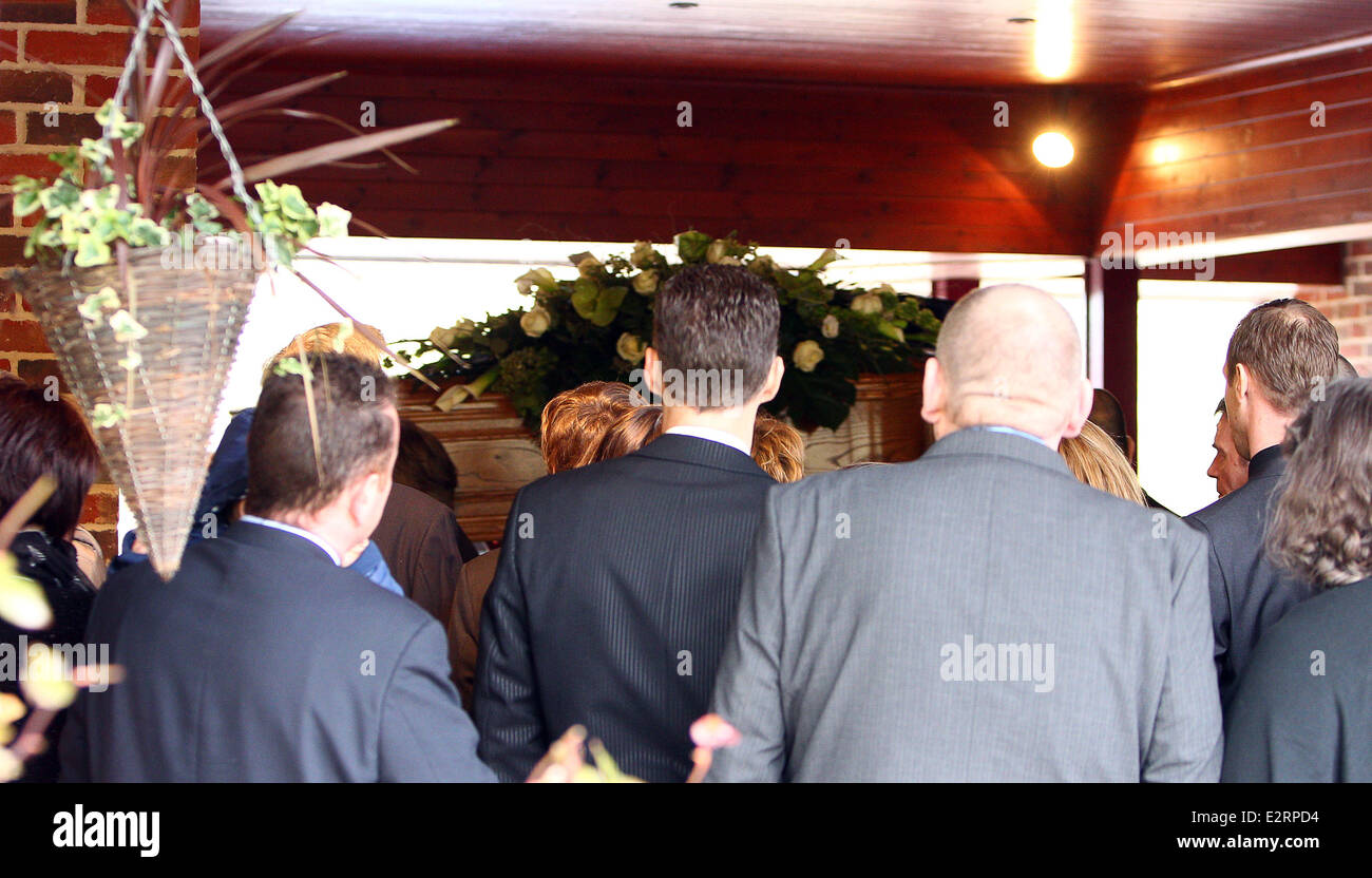 Funeral of Reg Presley of The Troggs at Basingstoke Crematorium, North ...