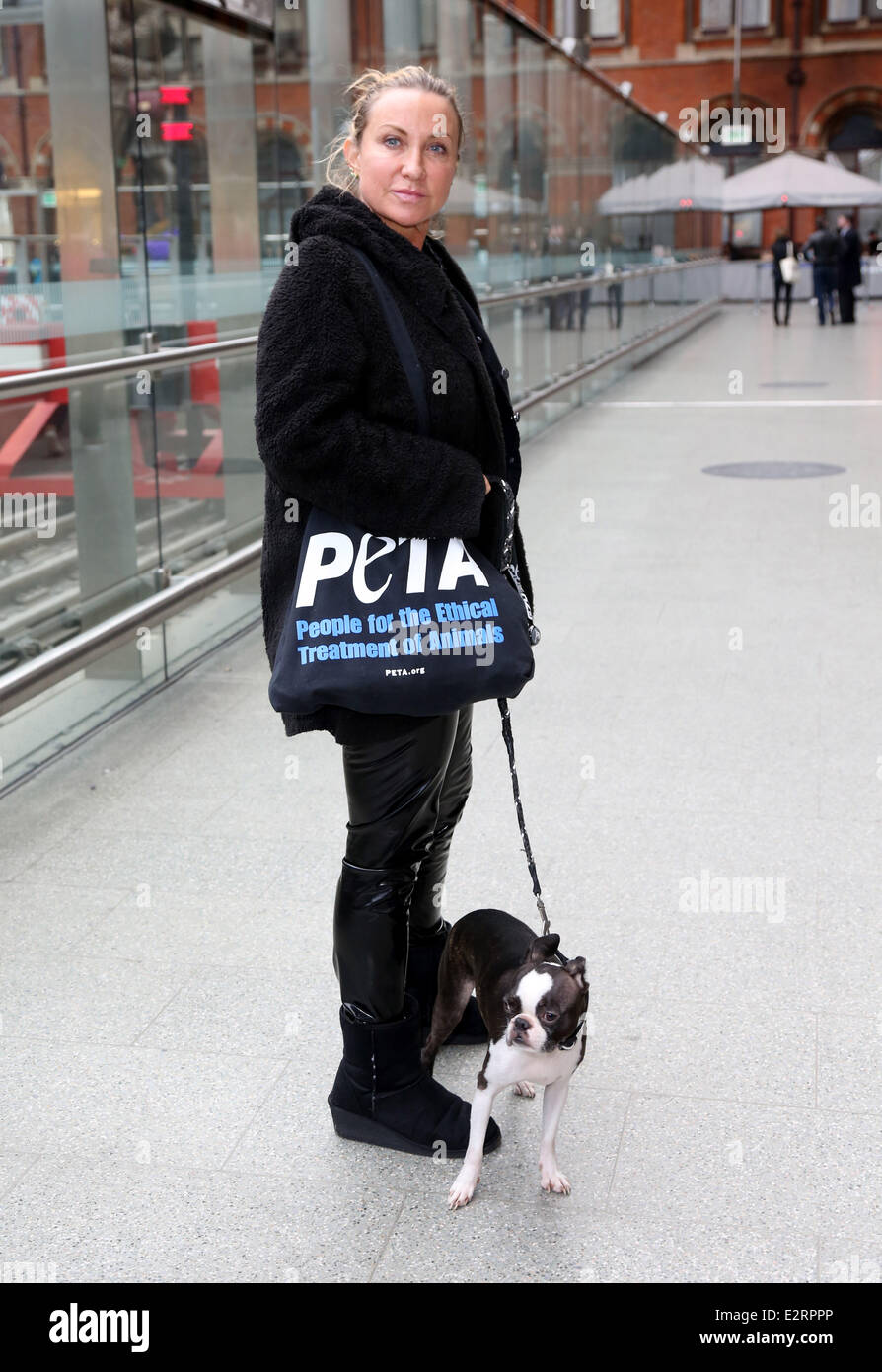Jack French unveils his handbag design on the 'Meeting Point' statue at ...