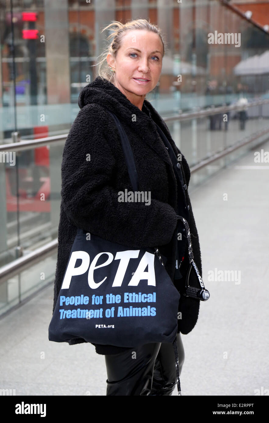 Jack French unveils his handbag design on the 'Meeting Point' statue at ...