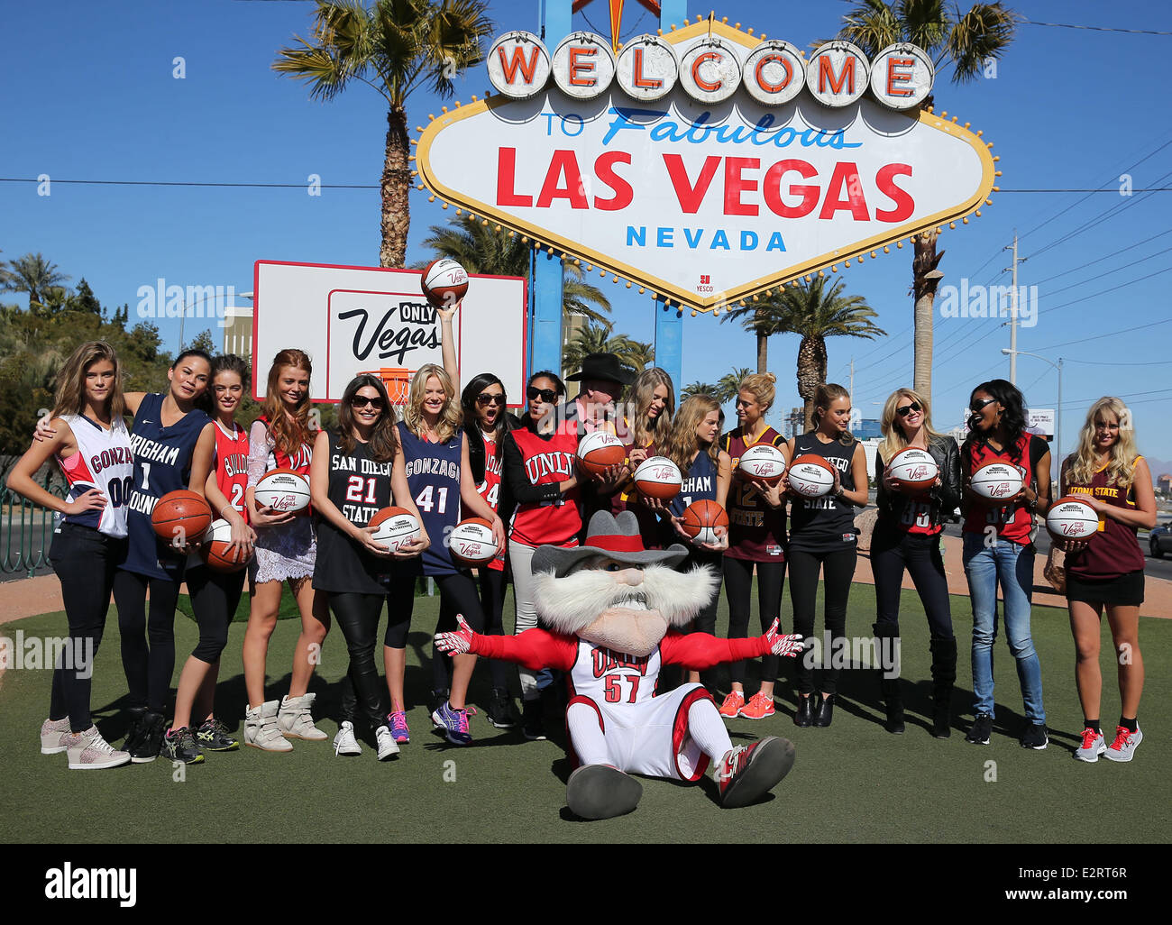 2013 Sports Illustrated Swimsuit models and UNLV Mascot 'Hey Reb ...