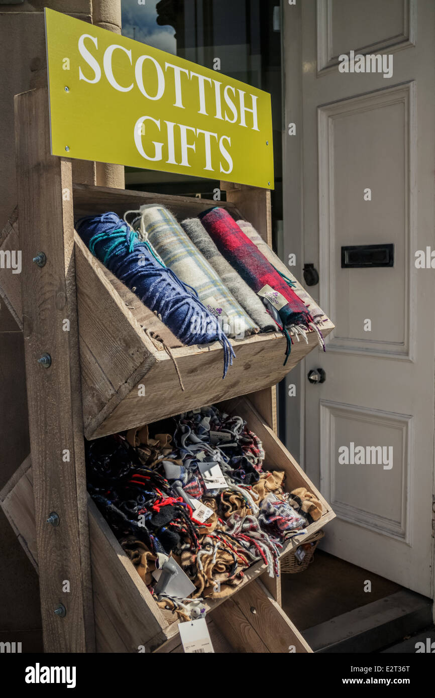 Scottish souvenirs hi-res stock photography and images - Alamy