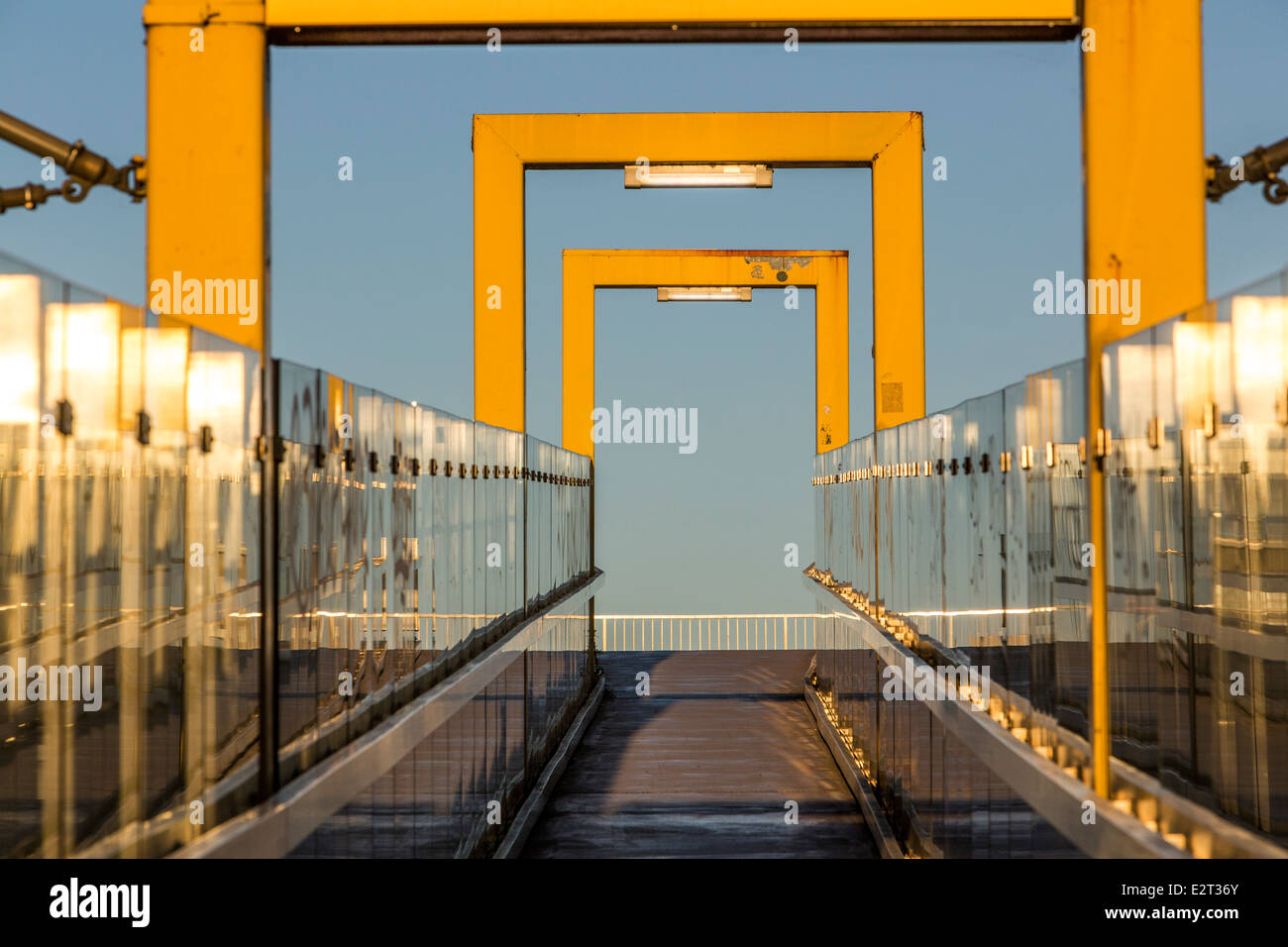 Empty ramp hi-res stock photography and images - Alamy