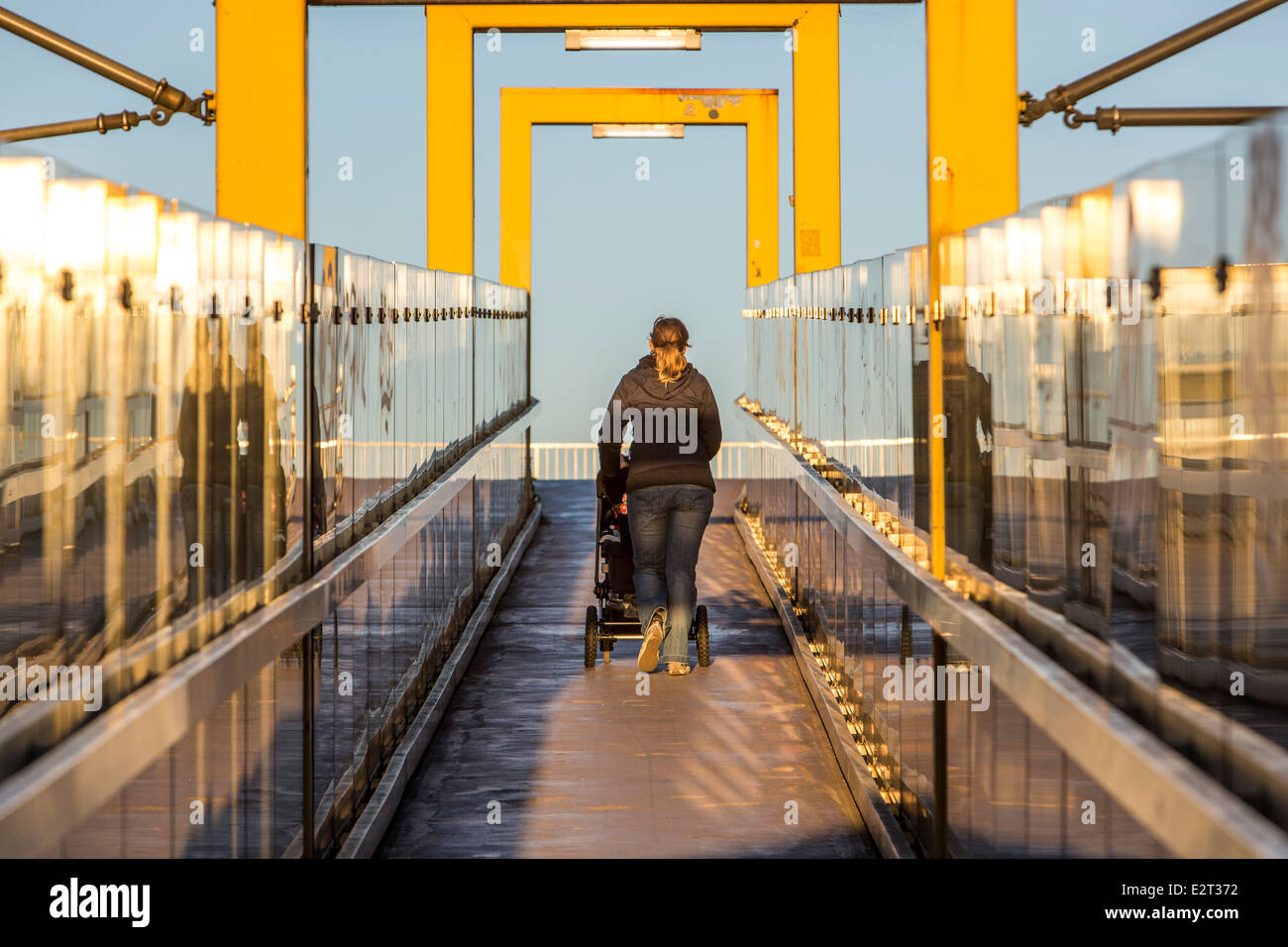 Empty ramp hi-res stock photography and images - Alamy