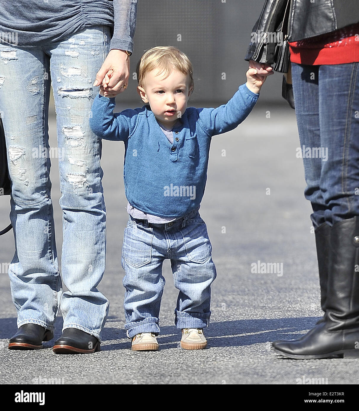 January Jones seen with her son Xander, heading to Houston's in ...