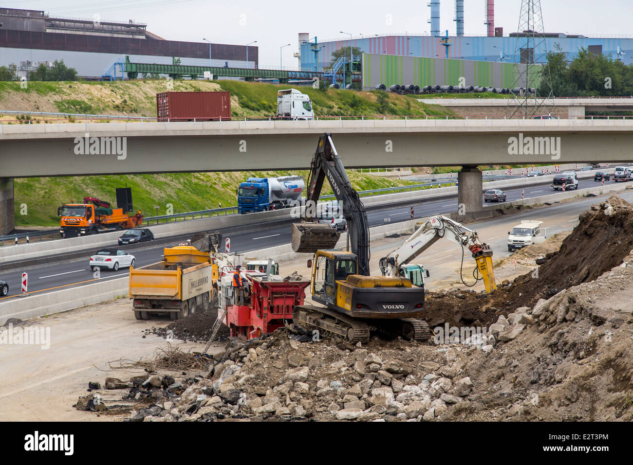Road works, construction on motorway A 40, Autobahn Stock Photo - Alamy