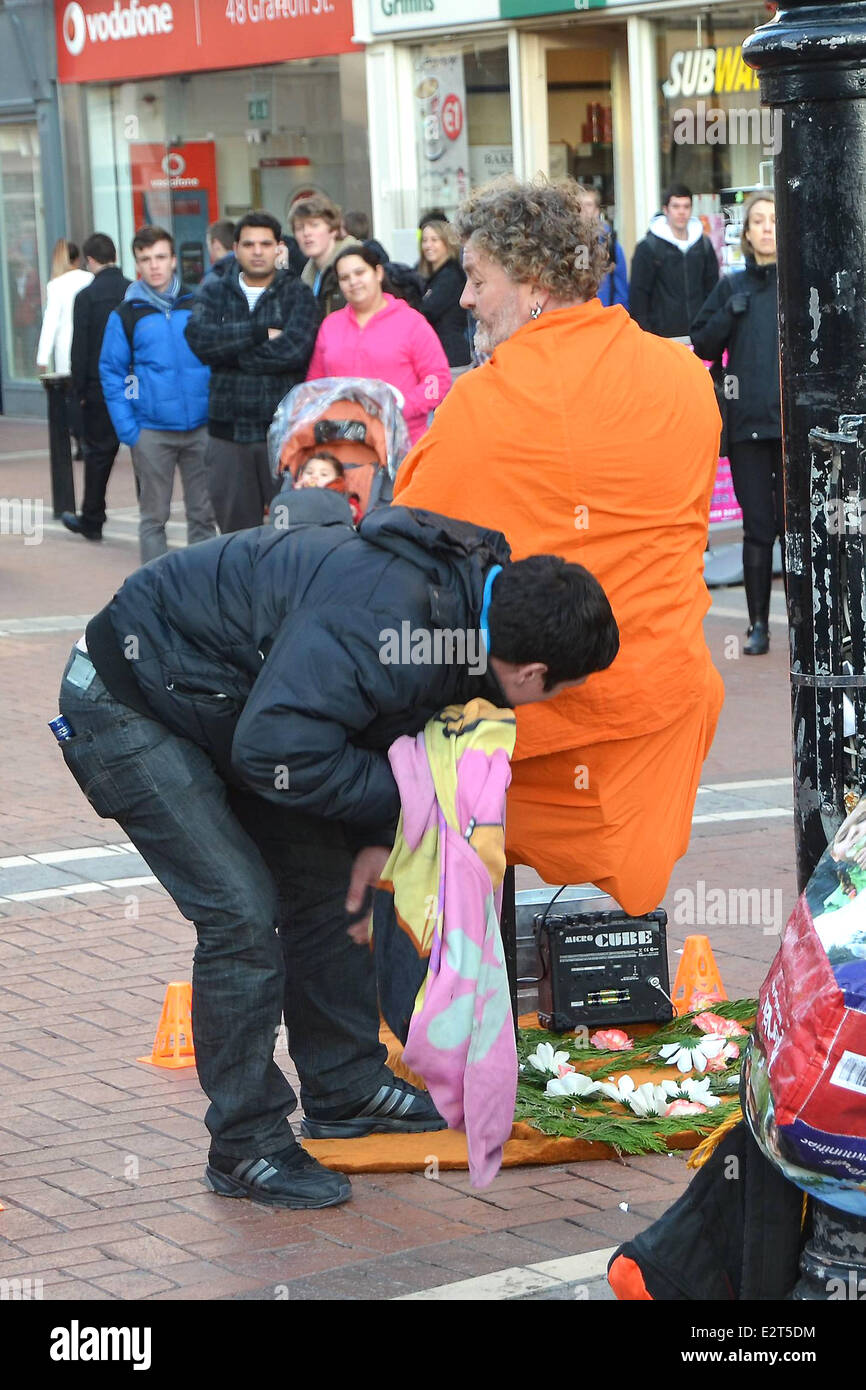 A street entertainer who has been amazing shoppers in Galway with his ...
