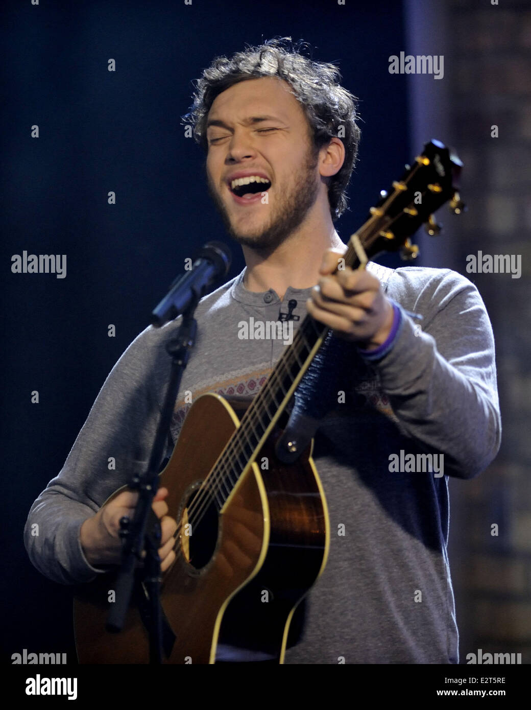American Idol Phillip Phillips appears on The Marilyn Denis Show ...