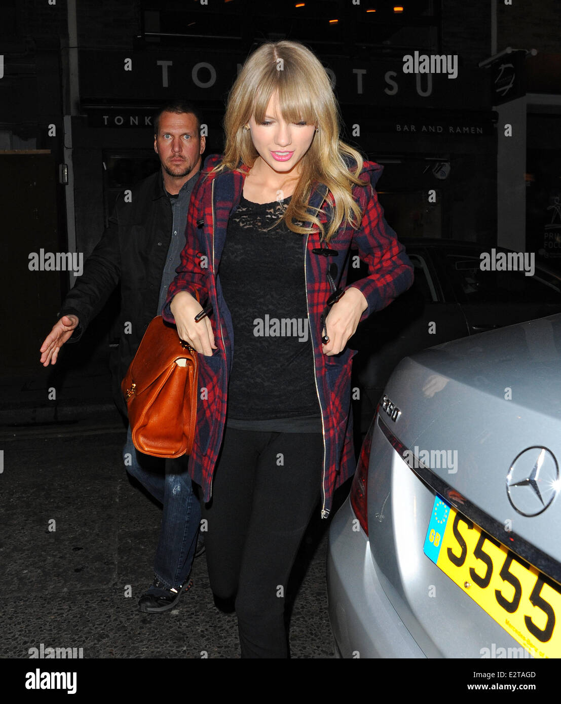 Taylor Swift arrives at Groucho Club with a male companion Featuring ...