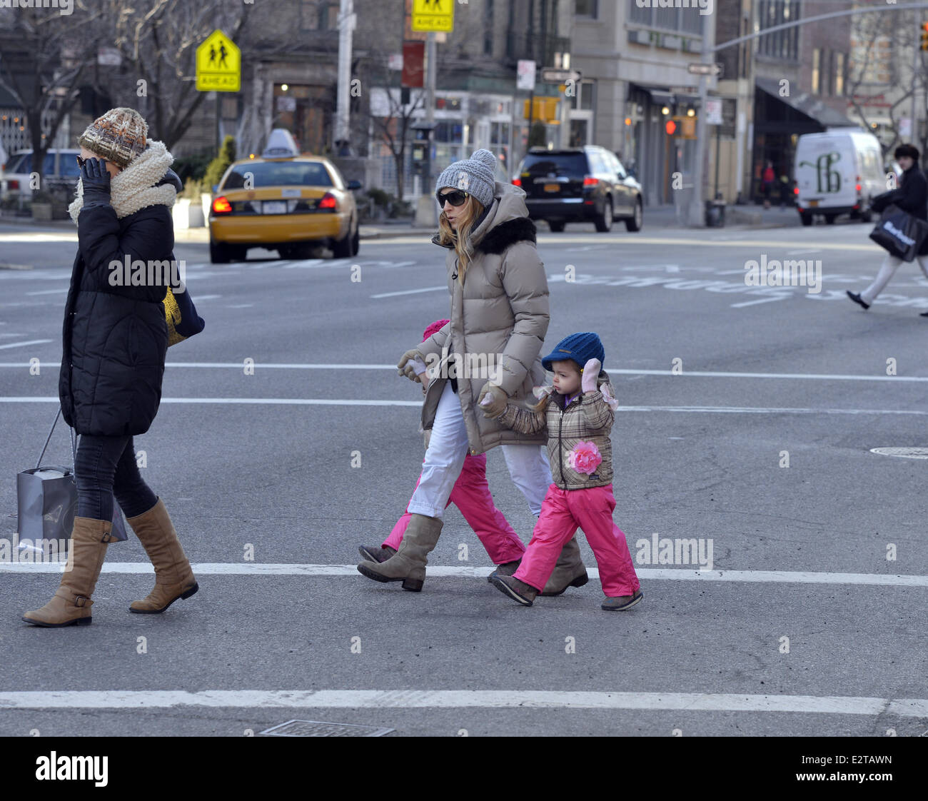 Sarah Jessica Parker and her twin daughters, Marion and Tabitha ...