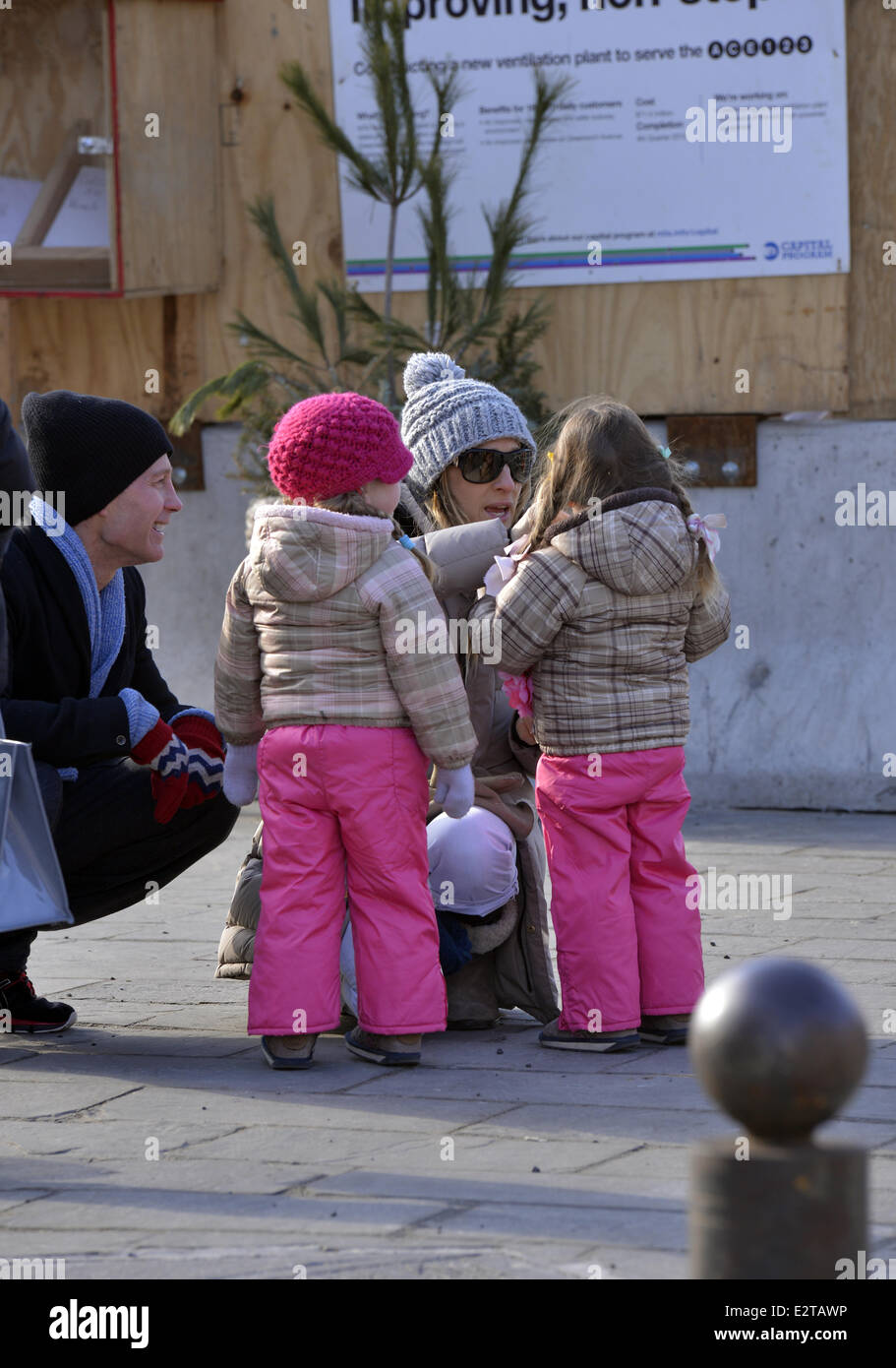 Sarah Jessica Parker and her twin daughters, Marion and Tabitha ...