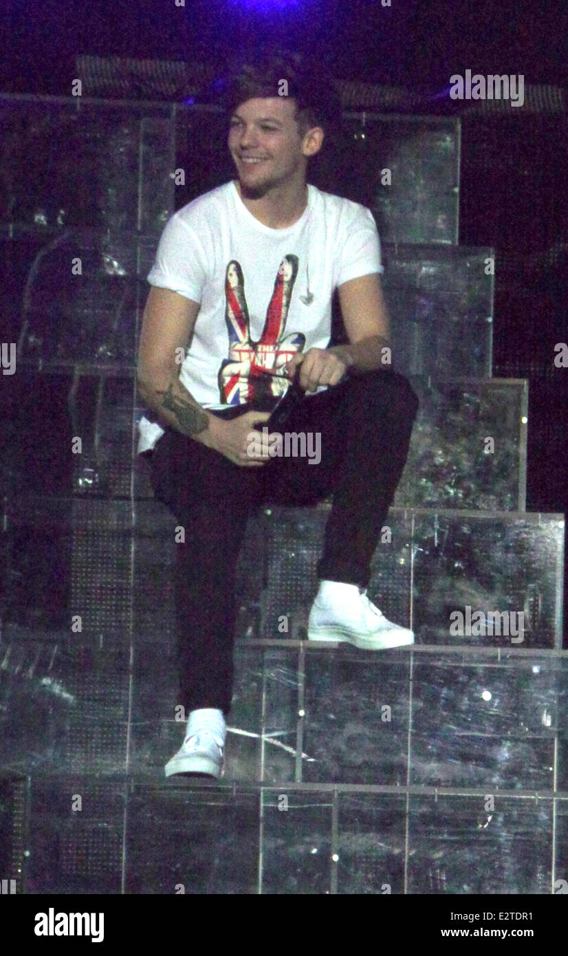 One Direction kick off their Take Me Home World Tour at London's O2 ...