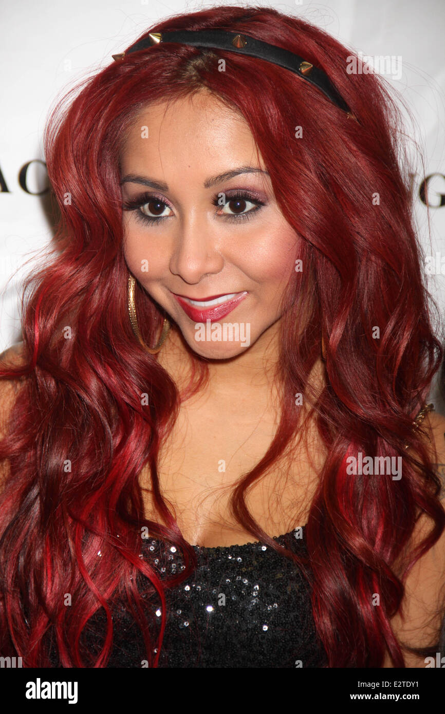 Nicole "Snooki" Polizzi launches a new tanning lotion at Beach Bum Tan ...