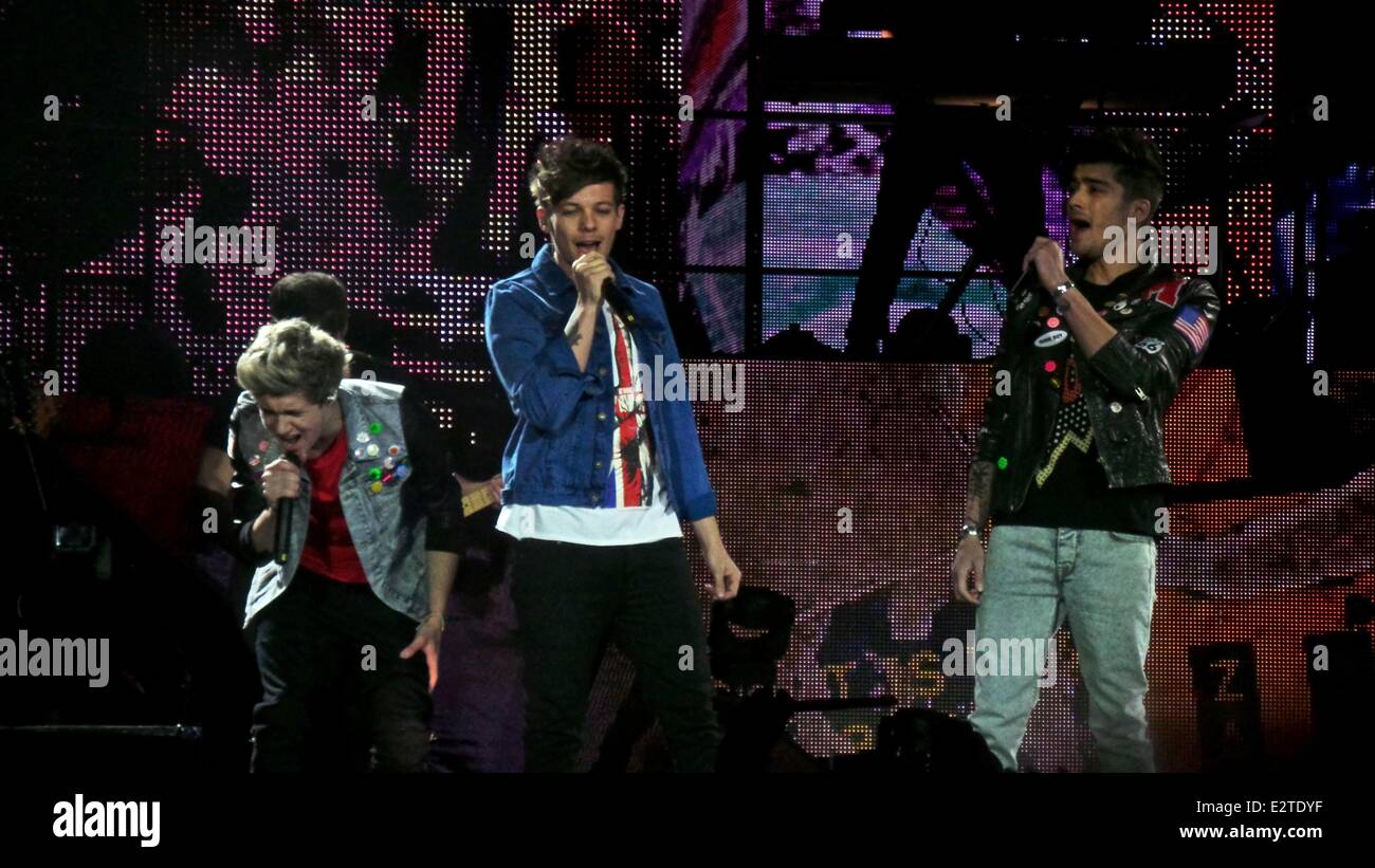 One Direction kick off their Take Me Home World Tour at London's O2 ...