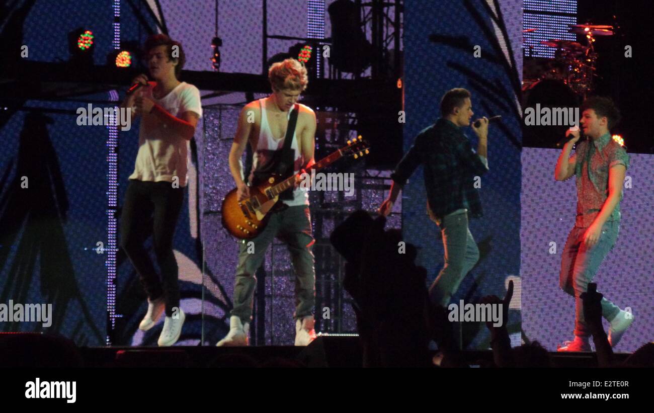 One direction take me home tour hi-res stock photography and images - Alamy