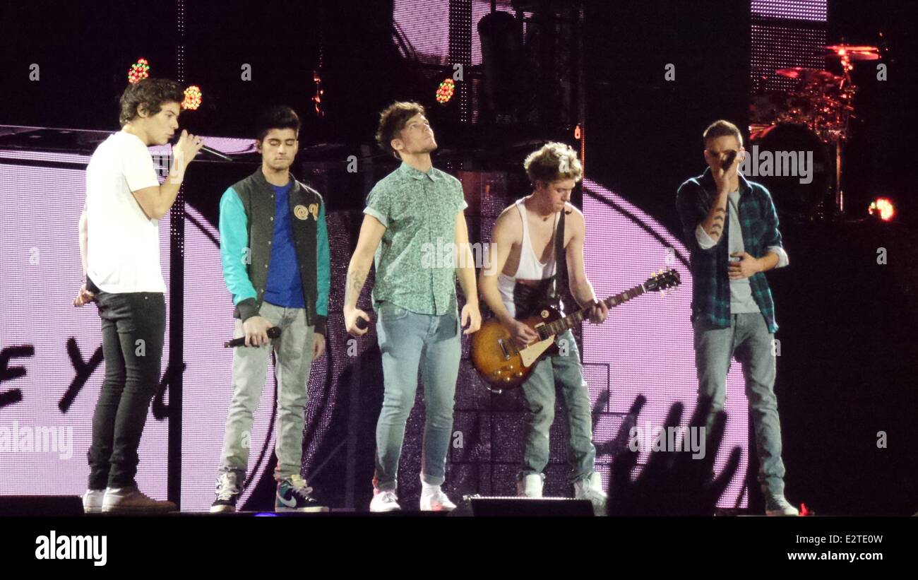One Direction kick off their Take Me Home World Tour at London's O2 ...