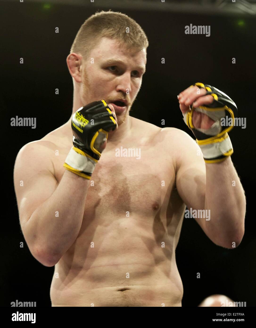 Cage contender xv1 fights national hi-res stock photography and images ...