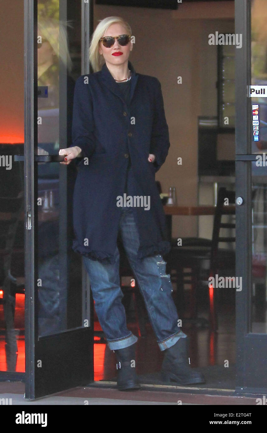 Gwen Stefani and husband Gavin Rossdale visit a friends house in Palm ...
