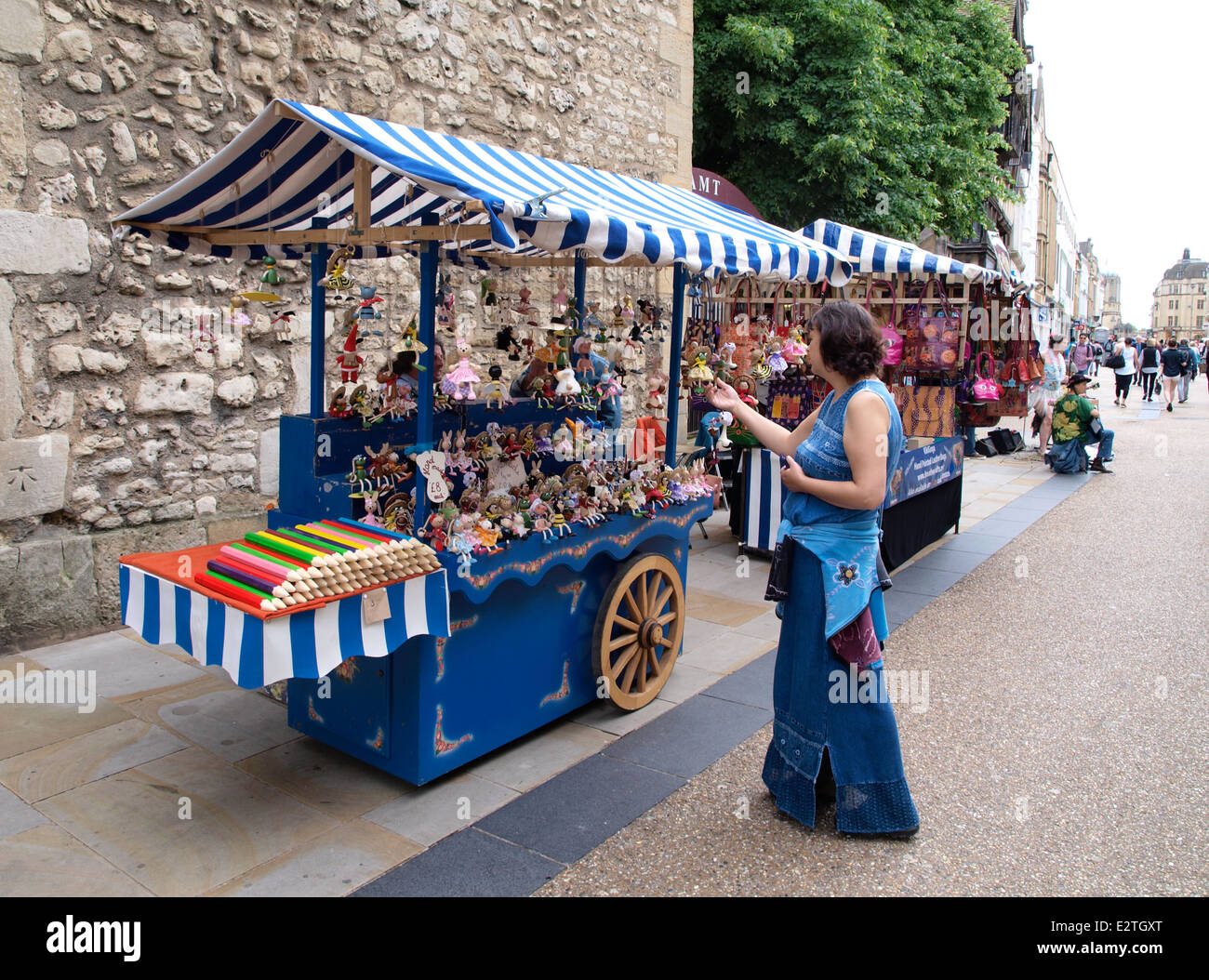 Market Barrow Stall High Resolution Stock Photography and Images - Alamy