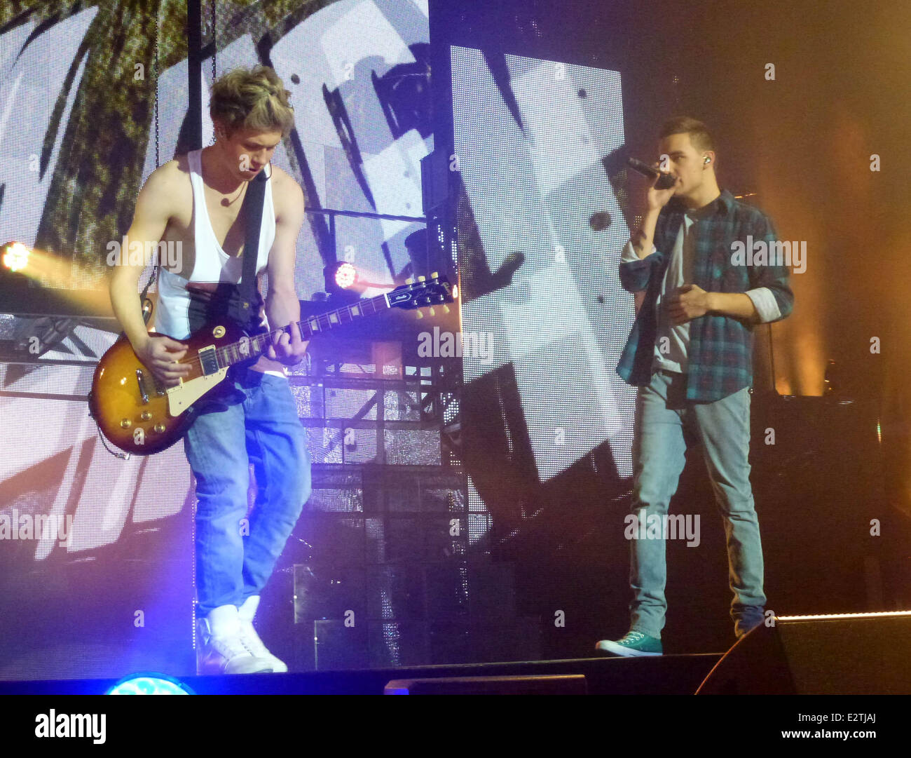 One Direction perform during the second night of their Take Me Home ...