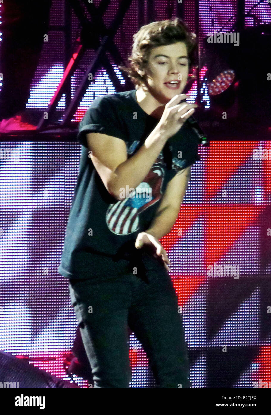 One direction take me home tour hi-res stock photography and images - Alamy